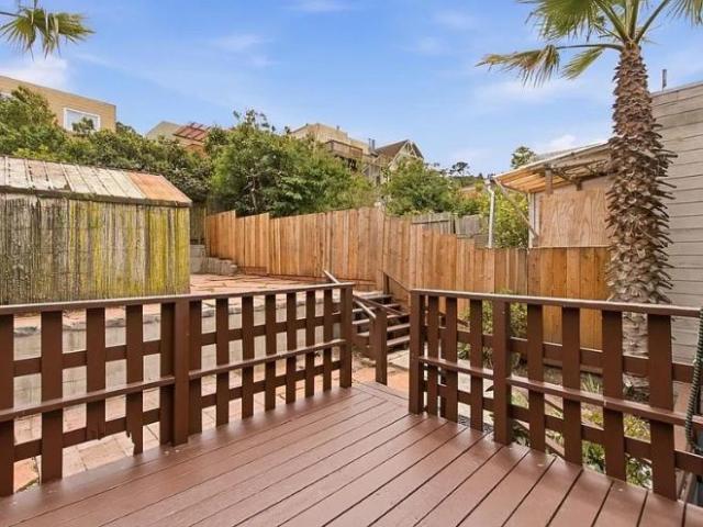 3 Br, 2 bath, Single Family 577 Bellevue Ave