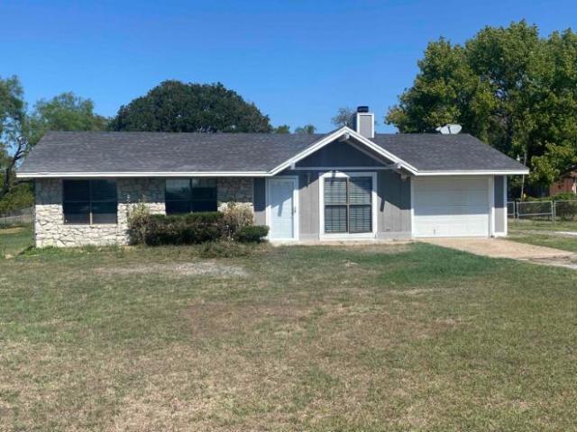 3 Br, 2 bath, Single Family 574 J L Brazzil Loop