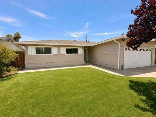 3 Br, 2 bath, Single Family 576 Virginia Ave