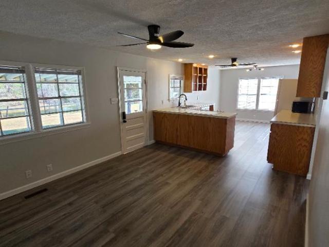 3 Br, 2 bath, Single Family 57 Benchmark Dr