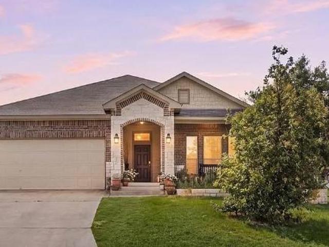 3 Br, 2 bath, Single Family 5804 Blackstone Dr