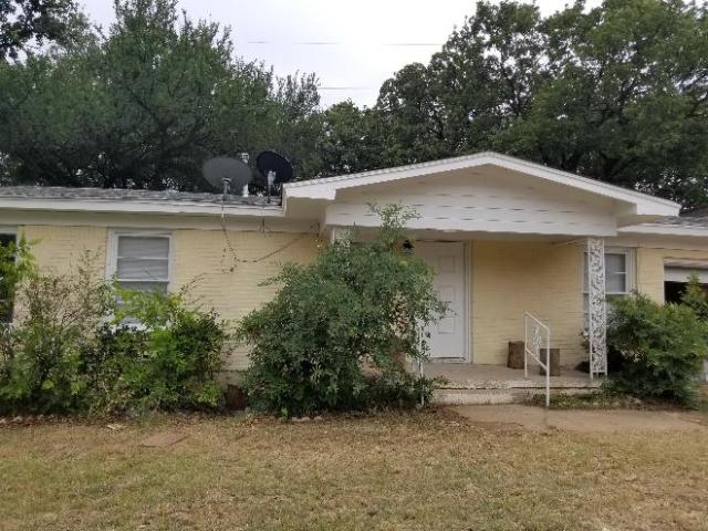 3 Br, 2 bath, Single Family 5908 Maceo Ln