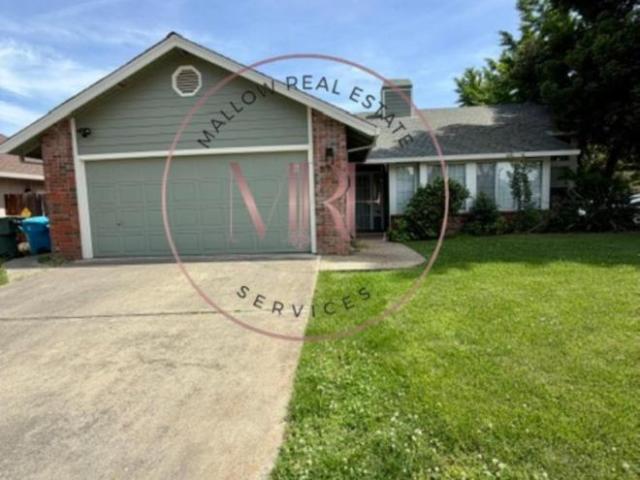 3 Br, 2 bath, Single Family 590 Teesdale Rd