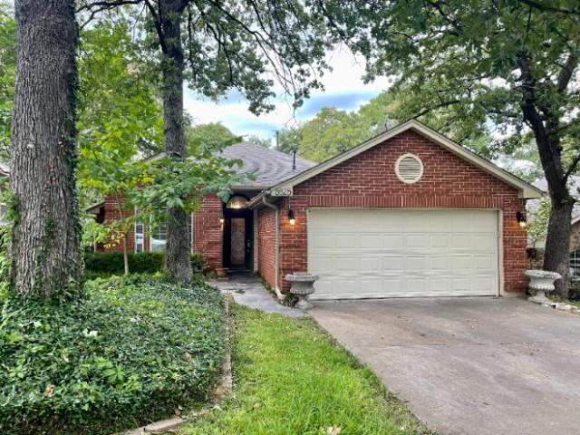 3 Br, 2 bath, Single Family 5925 Sagebrush Trl