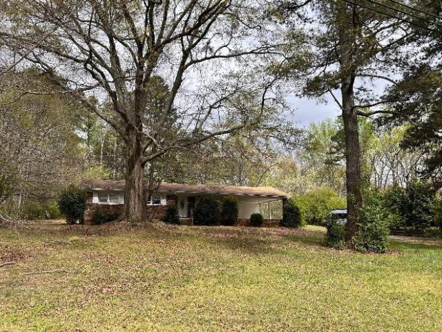 3 Br, 2 bath, Single Family 5007 Spring Hill Dr
