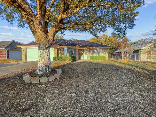 3 Br, 2 bath, Single Family 5009 Ridgehaven Dr