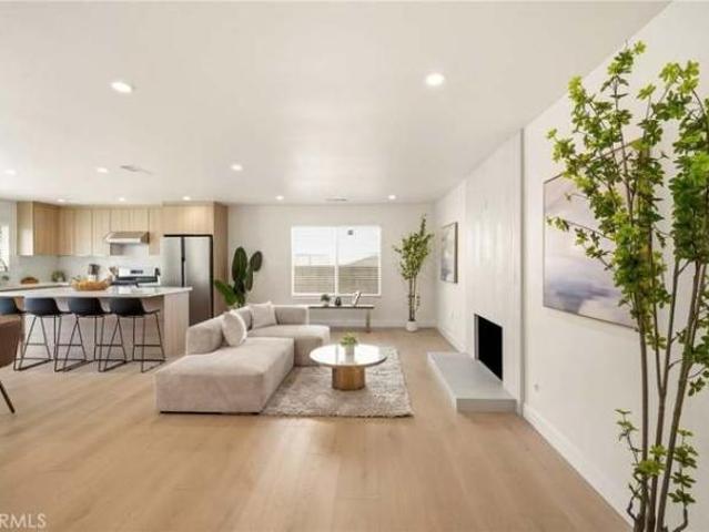 3 Br, 2 bath, Single Family 5010 W Maurie Ave