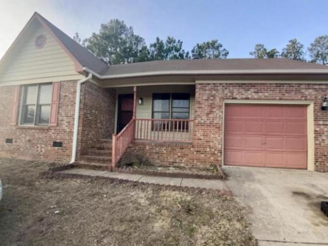 3 Br, 2 bath, Single Family 5051 Waterford Dr