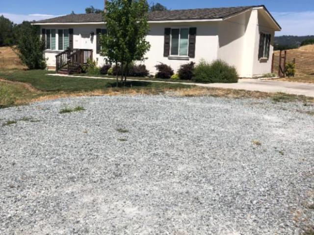 3 Br, 2 bath, Single Family 5067 Fruitvale Road