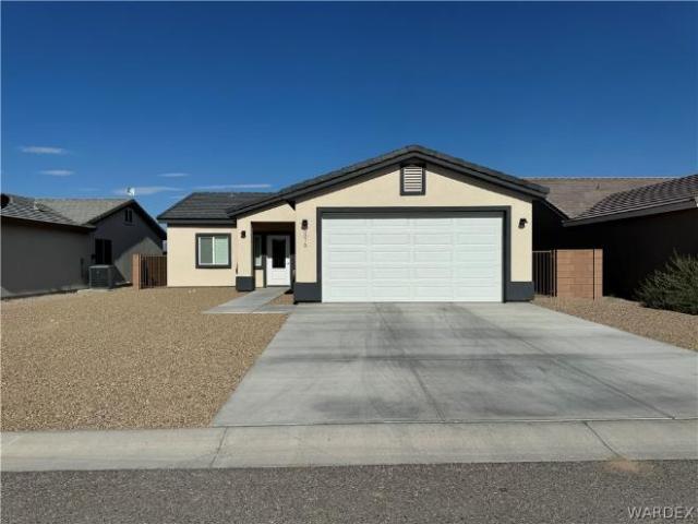 3 Br, 2 bath, Single Family 5079 S Jacaranda Place
