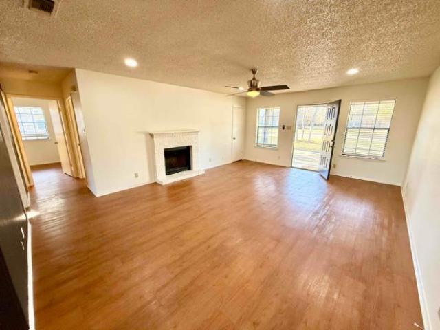3 Br, 2 bath, Single Family 508 Algerita Dr