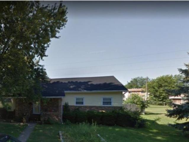 3 Br, 2 bath, Single Family 508 E Washington St