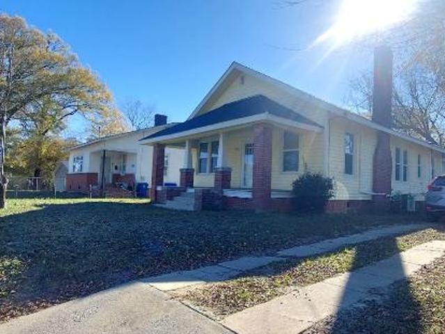 3 Br, 2 bath, Single Family 509 W 3rd St