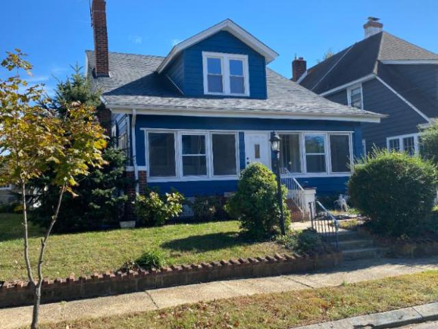 3 Br, 2 bath, Single Family 50 Lupton Ave