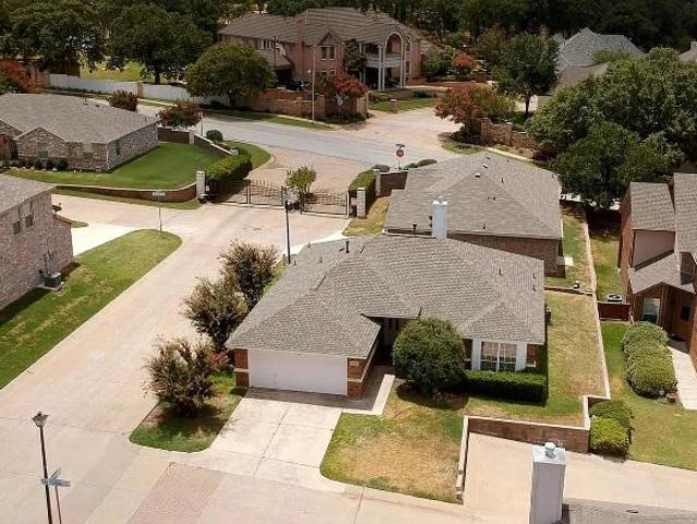 3 Br, 2 bath, Single Family 5100 Chesterfield Pl