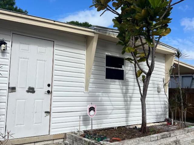 3 Br, 2 bath, Single Family 5130 76th St N