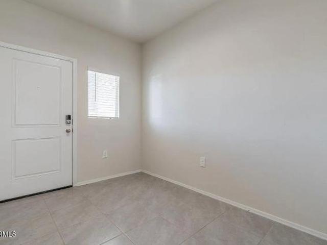 3 Br, 2 bath, Single Family 5135 E Umber Rd