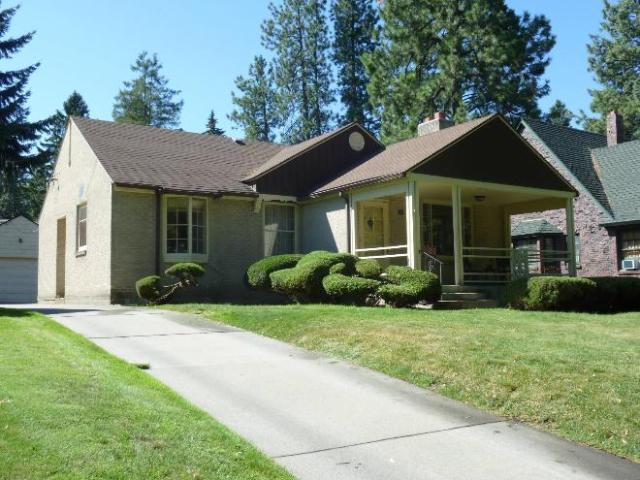3 Br, 2 bath, Single Family 517 West 27th Avenue