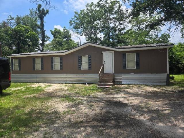 3 Br, 2 bath, Single Family 51 Foundry St