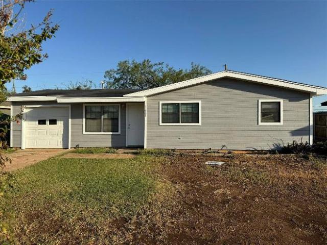 3 Br, 2 bath, Single Family 5208 Aztec Dr