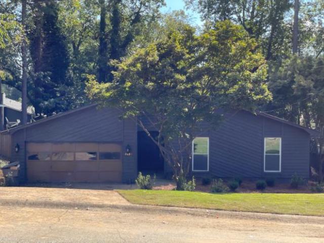 3 Br, 2 bath, Single Family 5217 Cold Springs Drive