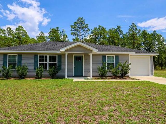 3 Br, 2 bath, Single Family 521 Church Circle