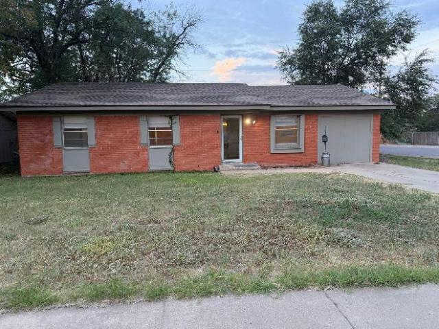 3 Br, 2 bath, Single Family 5225 Floyd Ave