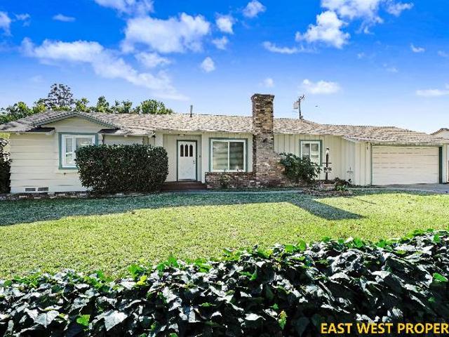 3 Br, 2 bath, Single Family 522 Leda Lane