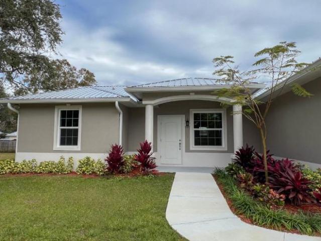 3 Br, 2 bath, Single Family 527 SE 31 Ter