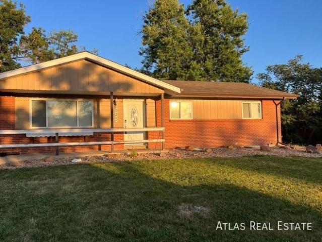 3 Br, 2 bath, Single Family 525 Kendall Court