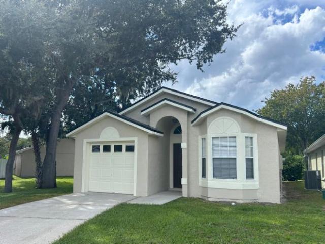 3 Br, 2 bath, Single Family 526 Seasons Ct
