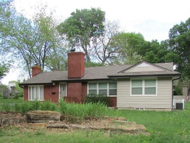 3 Br, 2 bath, Single Family 5281 Lowell St