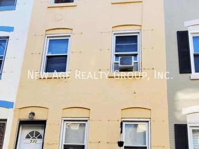 3 Br, 2 bath, Single Family 530 N Douglas St