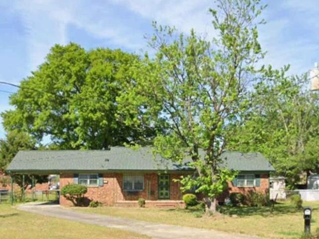 3 Br, 2 bath, Single Family 5318 Lowery Ct