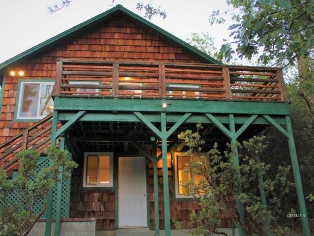 3 Br, 2 bath, Single Family 53200 Pina Vista Drive