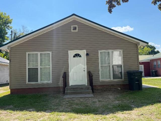 3 Br, 2 bath, Single Family 5 Bobby Donaldson Ave