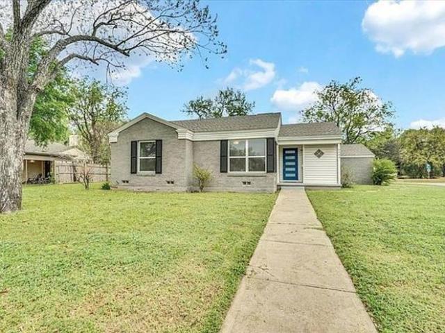 3 Br, 2 bath, Single Family 6400 Greenway Rd