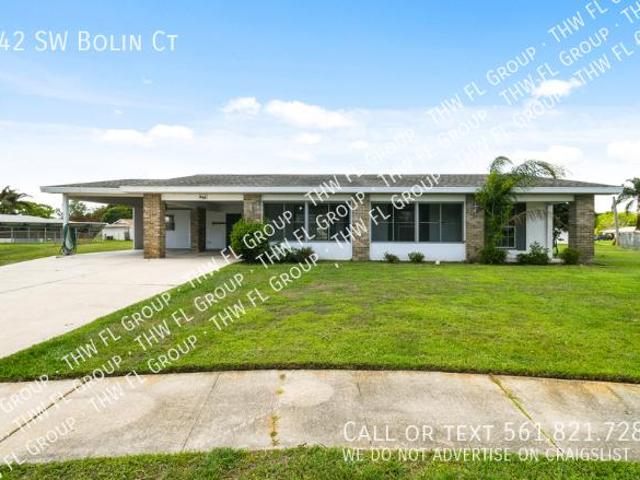 3 Br, 2 bath, Single Family 642 SW Bolin Ct