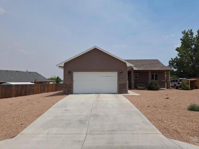 3 Br, 2 bath, Single Family 646 South Bond Street