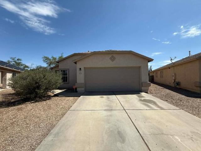 3 Br, 2 bath, Single Family 6479 E Nelson Dr