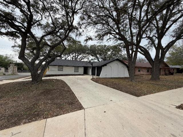 3 Br, 2 bath, Single Family 6526 Gorest Grove
