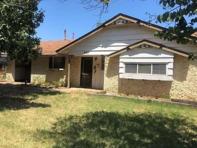 3 Br, 2 bath, Single Family 652 Lotus Ave