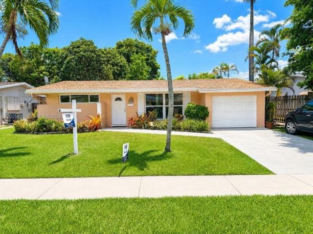 3 Br, 2 bath, Single Family 6560 NW 25th St