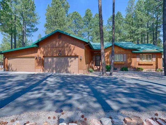 3 Br, 2 bath, Single Family 6577 Mark Twain Dr