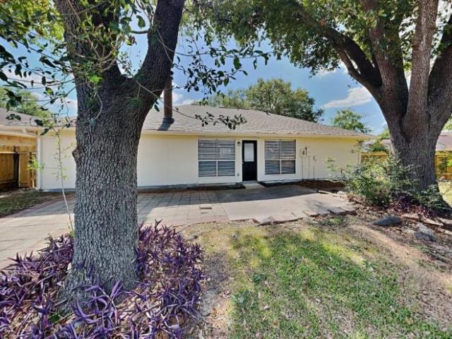 3 Br, 2 bath, Single Family 6610 Bellfield Manor Ln