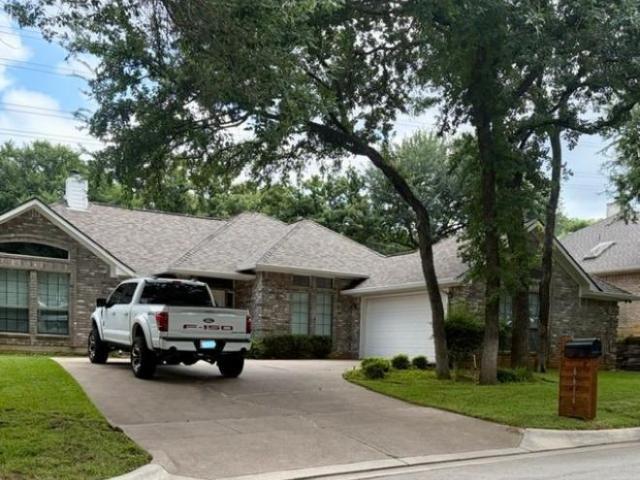 3 Br, 2 bath, Single Family 6614 Canalview Drive