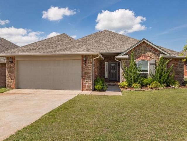 3 Br, 2 bath, Single Family 6705 NW 159th St