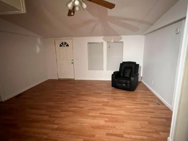 3 Br, 2 bath, Single Family 6728 Sunrise Dr