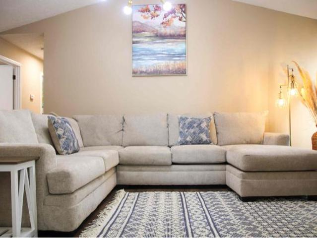 3 Br, 2 bath, Single Family 6734 Winchester St