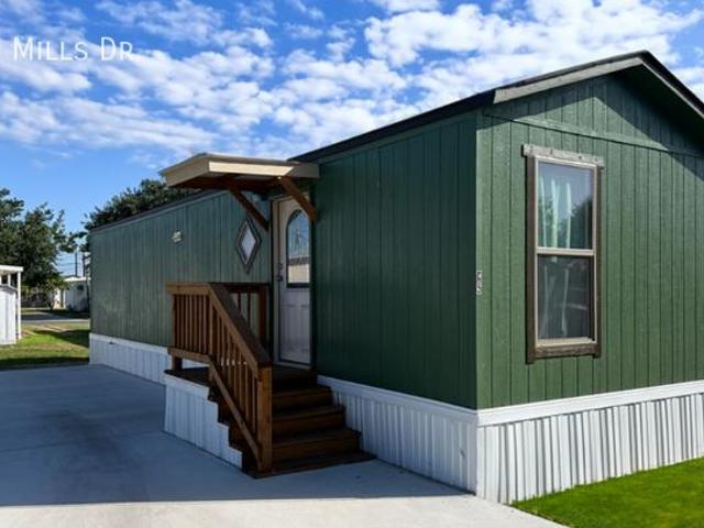 3 Br, 2 bath, Single Family 675 Mills Dr